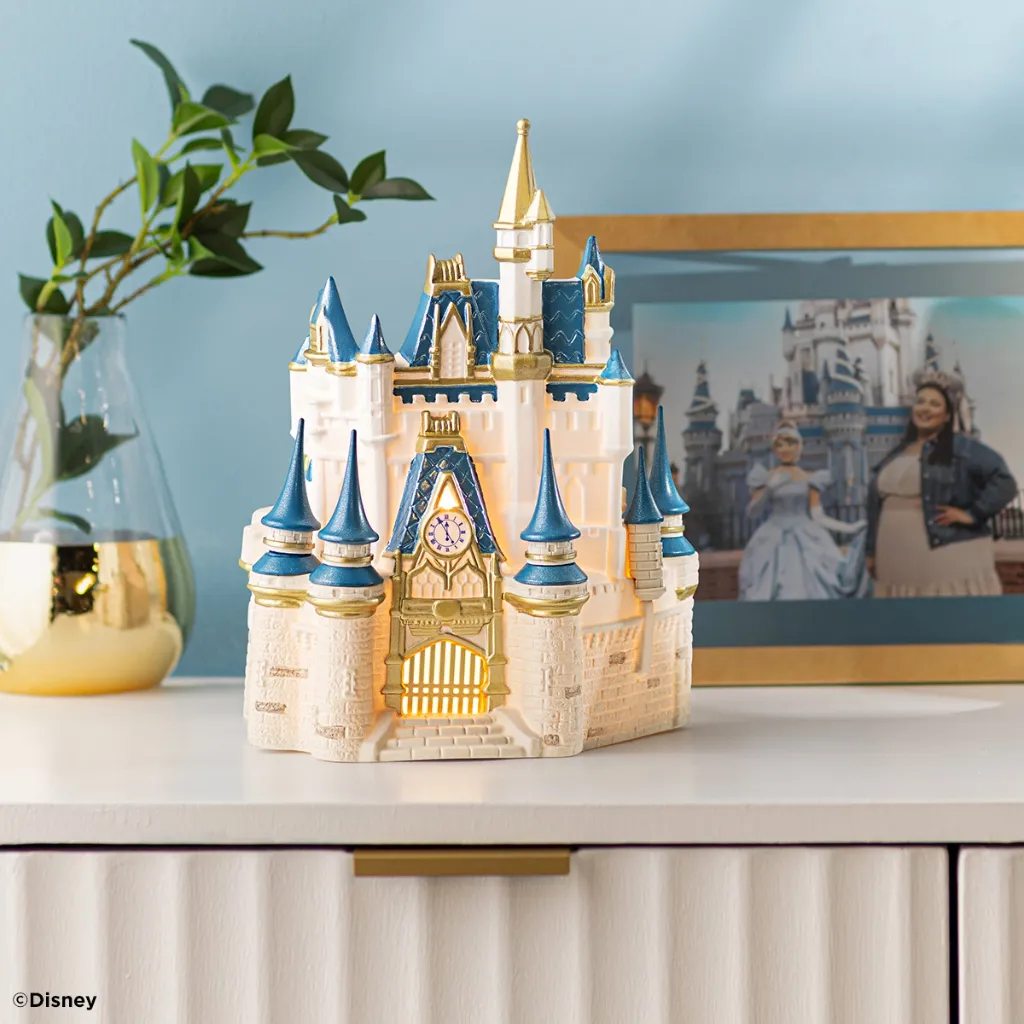 Walt Disney World: Cinderella Castle Wax Met Warmer | Oliver Home & Candle